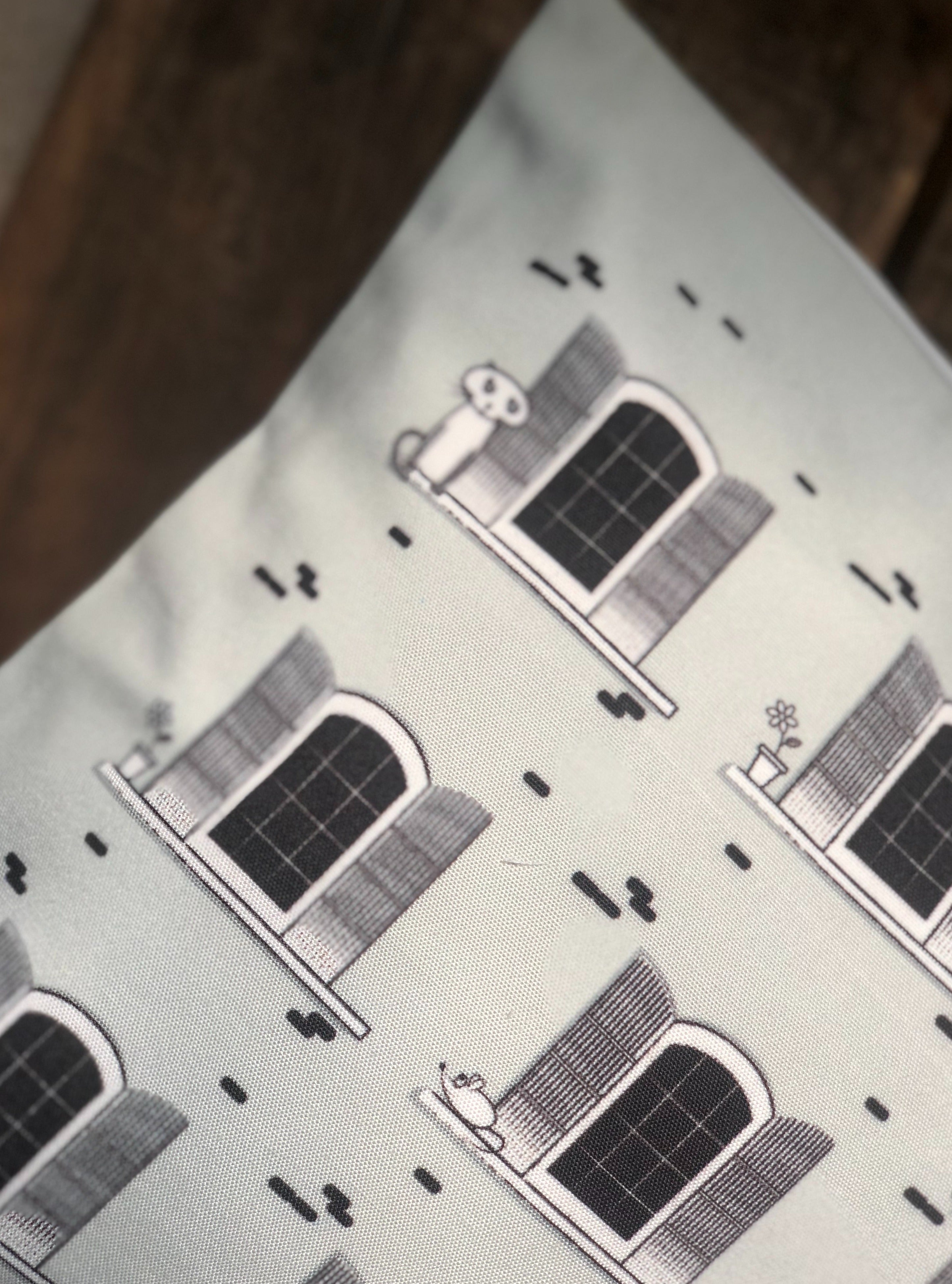 The Window Chase – thestrangeco